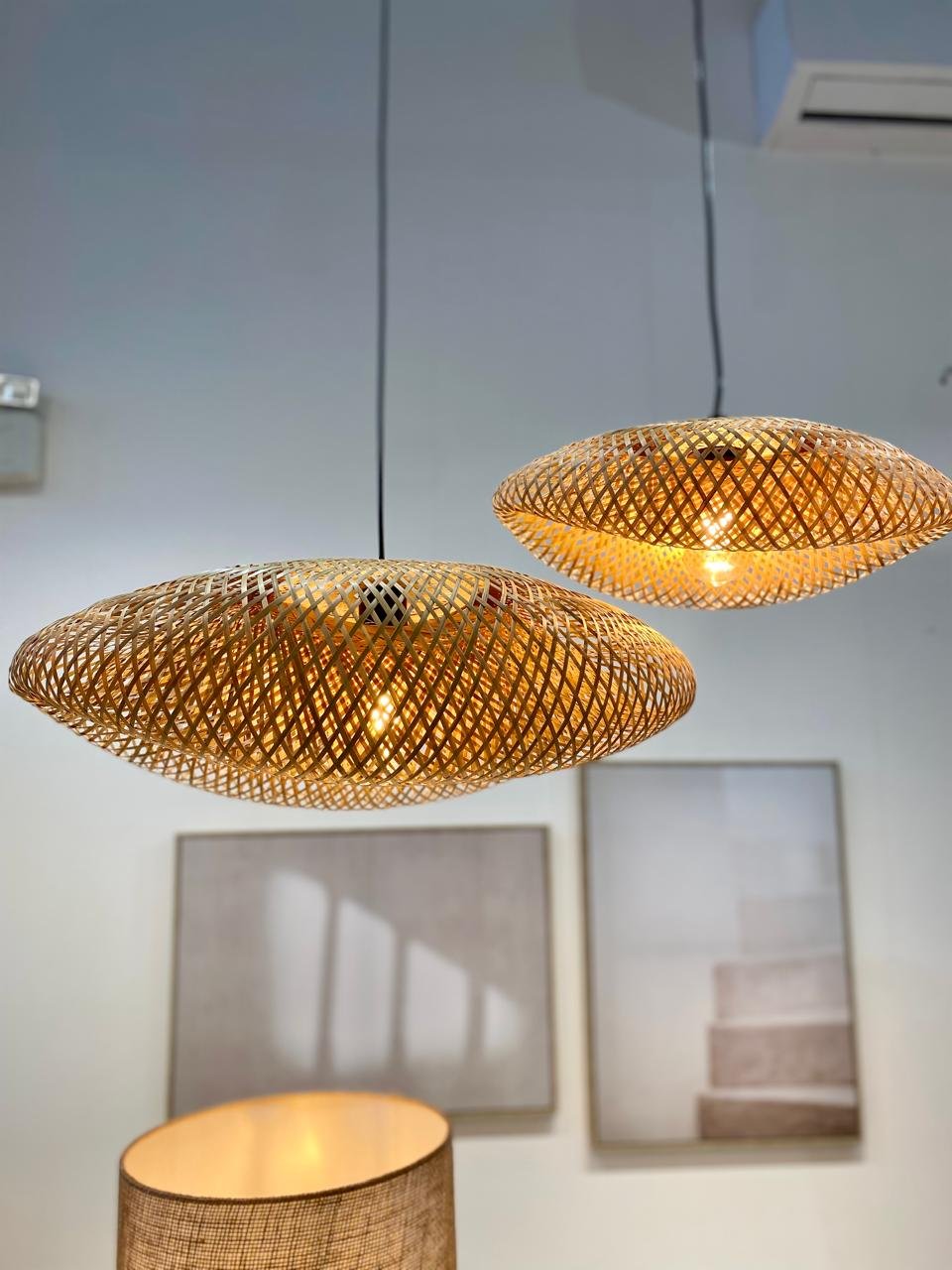 Luminária Pendente Bambu Orgânica Fibra Natural 60cm 1xE27 Lili Casa Único